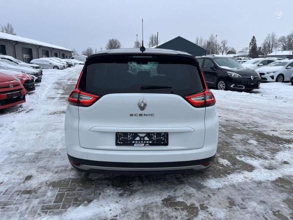 White Renault Grand Scenic 2020 in Taurage, with an engine capacity of 1.80 L and mileage of 207 thousand km for 7200 €, photo 10 on AUTOMOTO.COM.LV