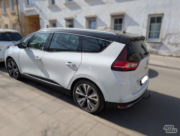 White Renault Grand Scenic 2020 in Vilnius, with an engine capacity of 1.70 L and mileage of 138 thousand km for 11999 €, photo 3 on AUTOMOTO.COM.LV