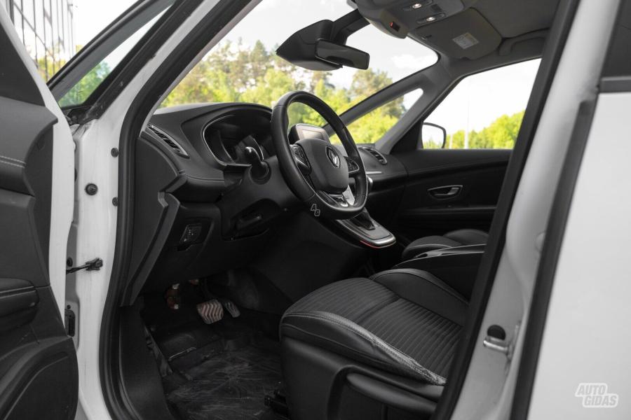 White Renault Grand Scenic 2020 in Vilnius, with an engine capacity of 1.80 L and mileage of 139 thousand km for 11900 €, photo 15 on AUTOMOTO.COM.LV