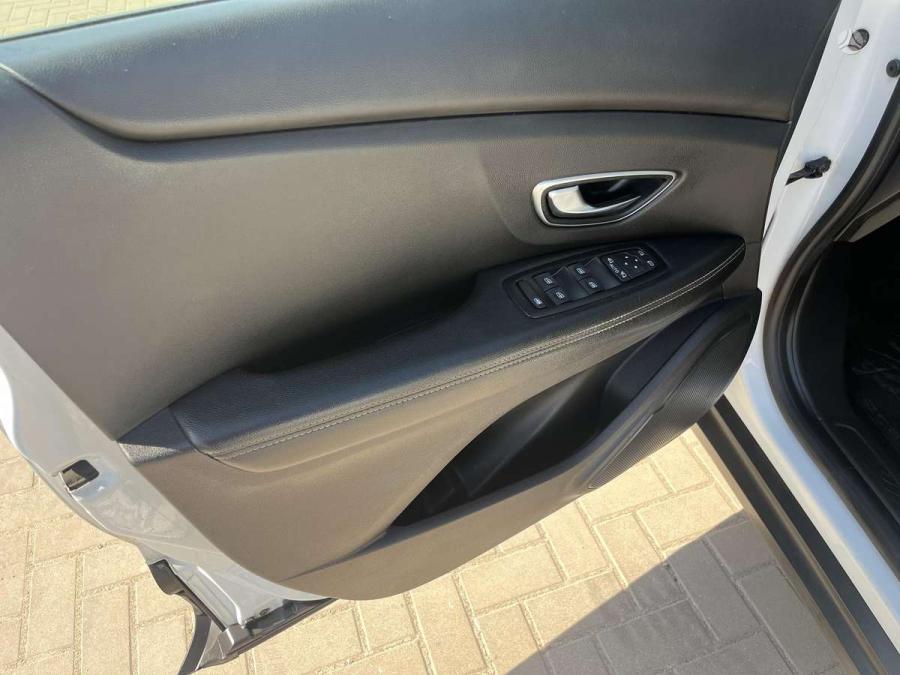 Balts Renault Grand Scenic 2020 Tauragė, ar dzinēja tilpumu 1.75 L un nobraukumu 237 tūkst. km par 7200 €, foto 13 vietnē AUTOMOTO.COM.LV