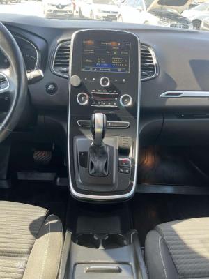 Balts Renault Grand Scenic 2020 Tauragė, ar dzinēja tilpumu 1.75 L un nobraukumu 237 tūkst. km par 7200 €, foto 22 vietnē AUTOMOTO.COM.LV