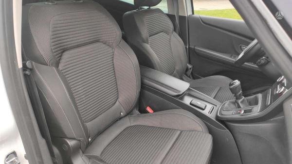 White Renault Grand Scenic 2020 in Taurage, with an engine capacity of 1.75 L and mileage of 366 thousand km for 6550 €, photo 11 on AUTOMOTO.COM.LV