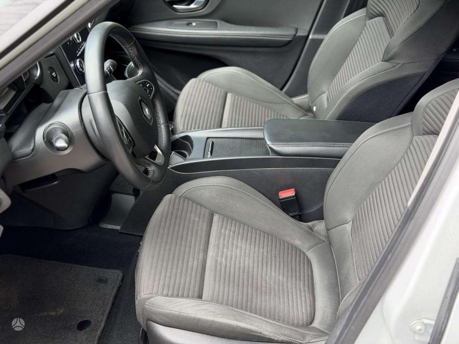 Balts Renault Grand Scenic 2021 Tauragė, ar dzinēja tilpumu 1.75 L un nobraukumu 230 tūkst. km par 8300 €, foto 9 vietnē AUTOMOTO.COM.LV