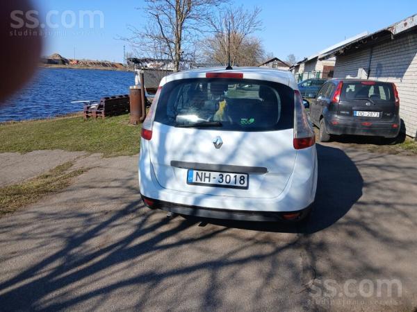 Balts Renault Grand Scenic 2011 Rīga, ar dzinēja tilpumu 1.90 L un nobraukumu 587 tūkst. km par 1500 €, foto 4 vietnē AUTOMOTO.COM.LV