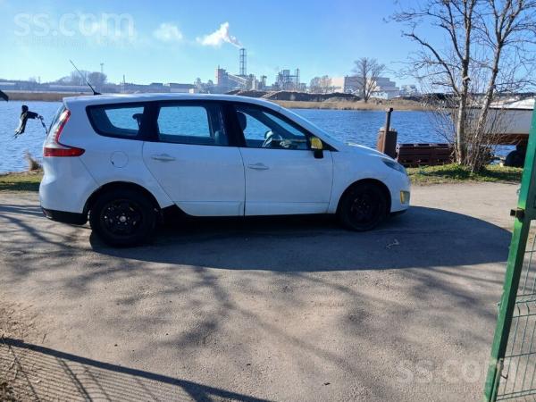 Balts Renault Grand Scenic 2011 Rīga, ar dzinēja tilpumu 1.90 L un nobraukumu 587 tūkst. km par 1500 €, foto 6 vietnē AUTOMOTO.COM.LV