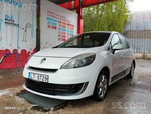 White Renault Grand Scenic 2012 in Riga, with an engine capacity of 1.50 L and mileage of 378 thousand km for 1300 €, photo  on AUTOMOTO.COM.LV