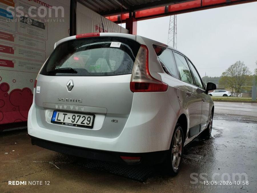 White Renault Grand Scenic 2012 in Riga, with an engine capacity of 1.50 L and mileage of 378 thousand km for 1300 €, photo 5 on AUTOMOTO.COM.LV