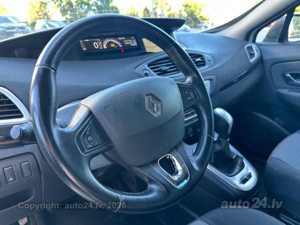 White Renault Grand Scenic 2013 in Tallinn, with an engine capacity of 1.50 L and mileage of 214 thousand km for 3999 €, photo 8 on AUTOMOTO.COM.LV
