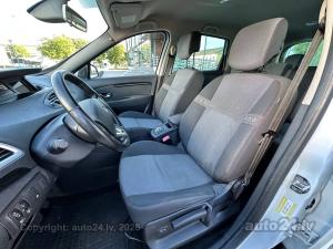 White Renault Grand Scenic 2013 in Tallinn, with an engine capacity of 1.50 L and mileage of 214 thousand km for 3999 €, photo 12 on AUTOMOTO.COM.LV