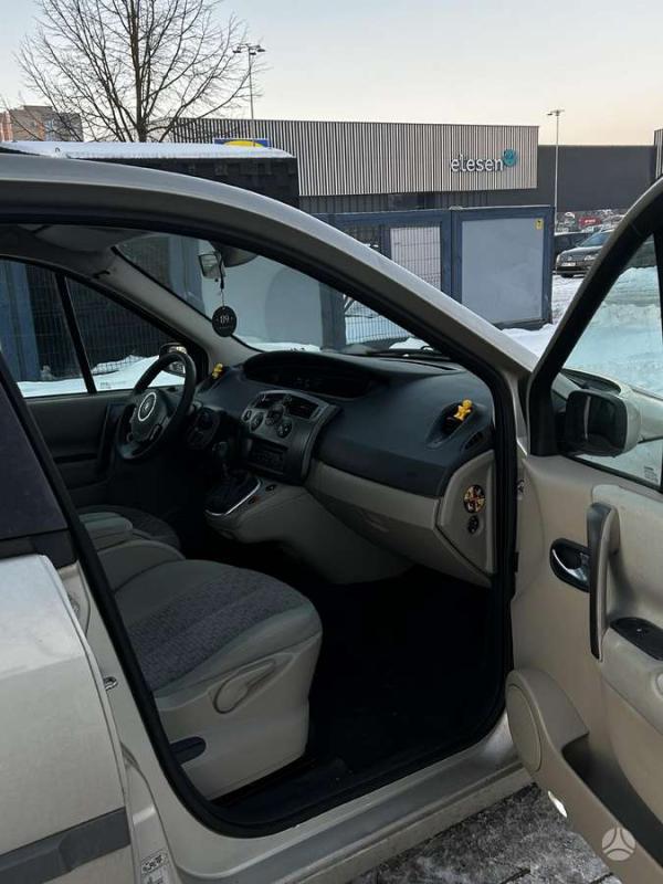 Dzeltens Renault Grand Scenic 2006 Šauļi, ar dzinēja tilpumu 1.87 L un nobraukumu 325 tūkst. km par 1100 €, foto 8 vietnē AUTOMOTO.COM.LV
