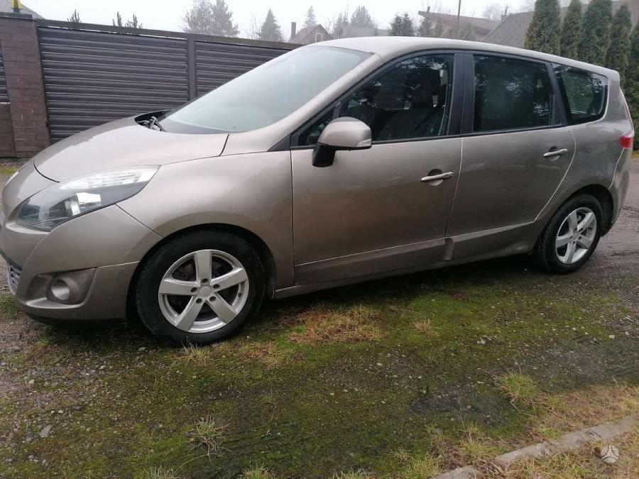 Dzeltens Renault Grand Scenic 2010 Marijampole, ar dzinēja tilpumu 1.60 L un nobraukumu 237 tūkst. km par 1600 €, foto 5 vietnē AUTOMOTO.COM.LV