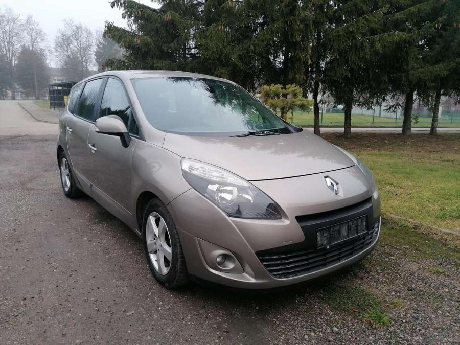 Yellow Renault Grand Scenic 2010 in Marijampole, with an engine capacity of 1.60 L and mileage of 247 thousand km for 1800 €, photo 1 on AUTOMOTO.COM.LV