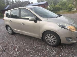 Dzeltens Renault Grand Scenic 2011 Marijampole, ar dzinēja tilpumu 1.46 L un nobraukumu 270 tūkst. km par 2100 €, foto  vietnē AUTOMOTO.COM.LV