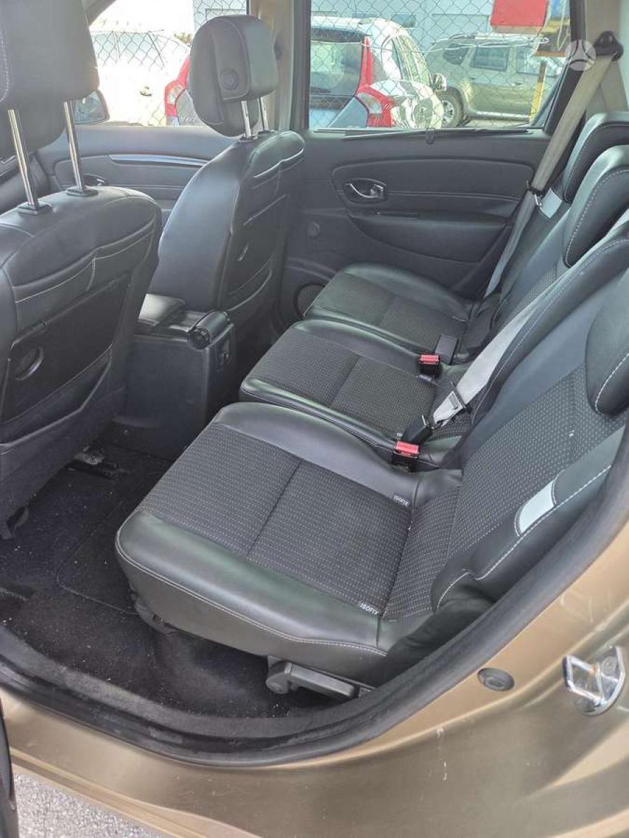 Yellow Renault Grand Scenic 2013 in Taurage, with an engine capacity of 1.46 L and mileage of 260 thousand km for 3950 €, photo 7 on AUTOMOTO.COM.LV
