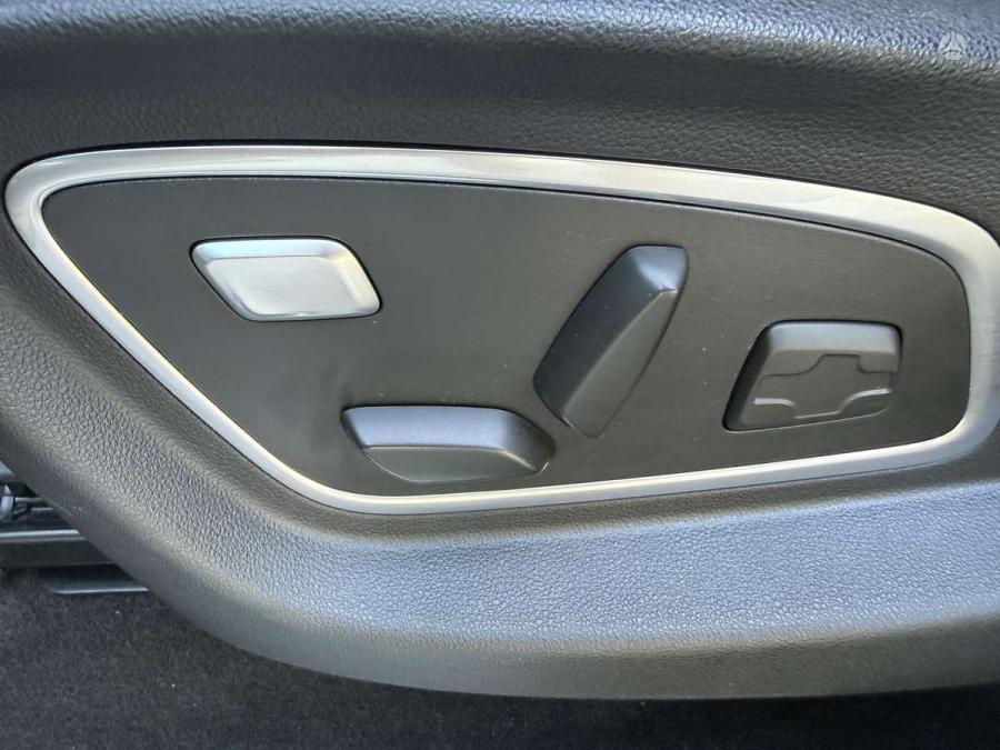 Dzeltens Renault Grand Scenic 2018 Kauņa, ar dzinēja tilpumu 1.60 L un nobraukumu 142 tūkst. km par 10999 €, foto 17 vietnē AUTOMOTO.COM.LV