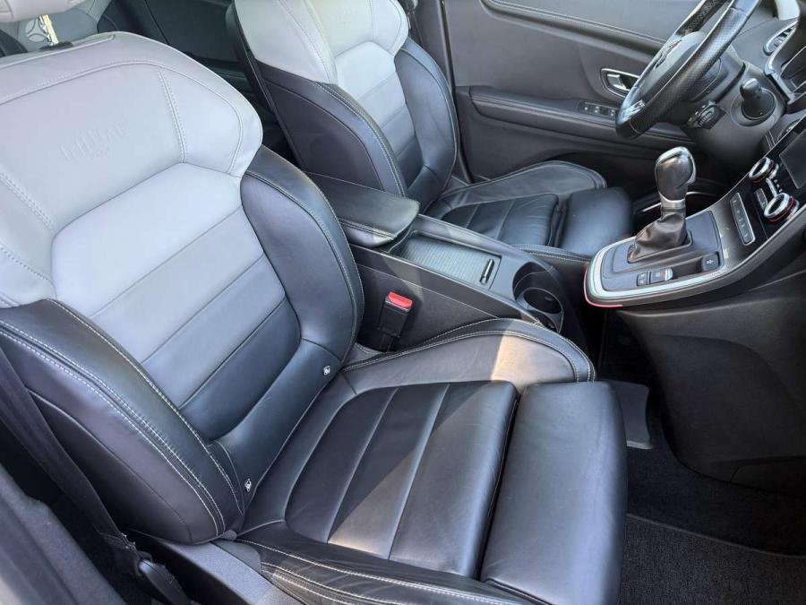 Dzeltens Renault Grand Scenic 2018 Kauņa, ar dzinēja tilpumu 1.60 L un nobraukumu 142 tūkst. km par 10999 €, foto 21 vietnē AUTOMOTO.COM.LV