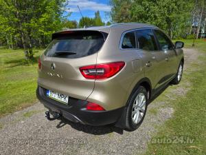 Beige Renault Kadjar 2016 in Parnu, with an engine capacity of 1.20 L and mileage of 128 thousand km for 8490 €, photo 4 on AUTOMOTO.COM.LV