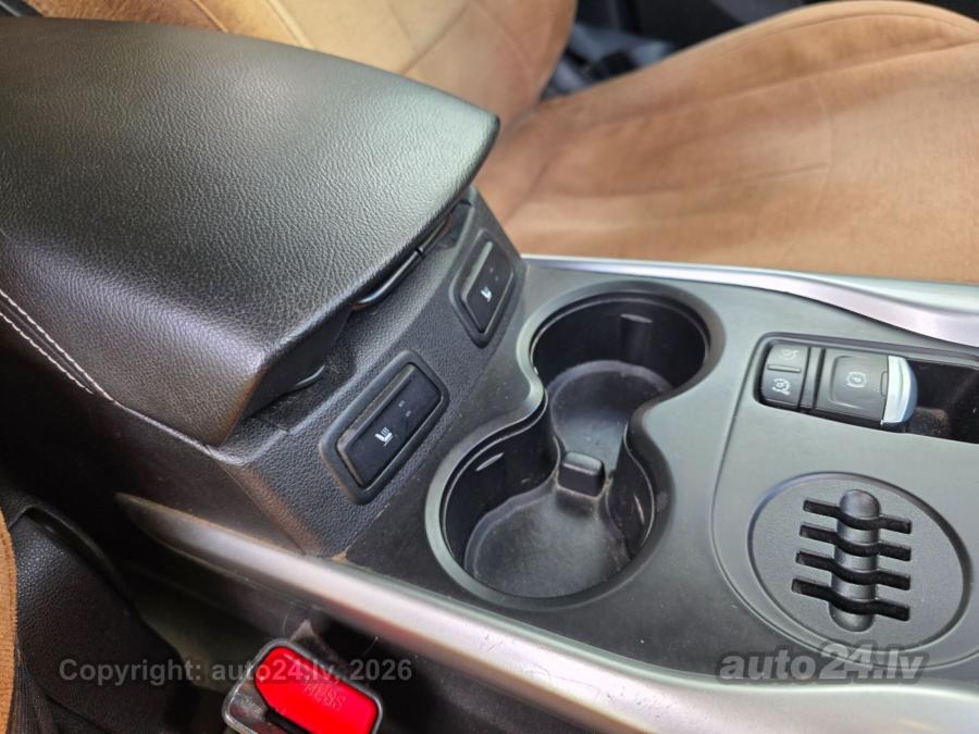 Beige Renault Kadjar 2016 in Parnu, with an engine capacity of 1.20 L and mileage of 128 thousand km for 8490 €, photo 14 on AUTOMOTO.COM.LV