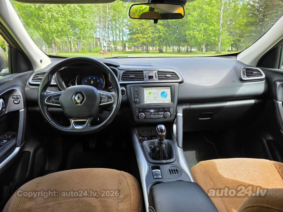 Beige Renault Kadjar 2016 in Parnu, with an engine capacity of 1.20 L and mileage of 128 thousand km for 8490 €, photo 15 on AUTOMOTO.COM.LV