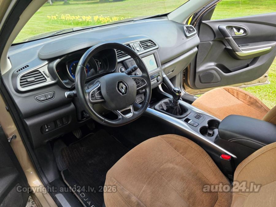 Beige Renault Kadjar 2016 in Parnu, with an engine capacity of 1.20 L and mileage of 128 thousand km for 8490 €, photo 16 on AUTOMOTO.COM.LV