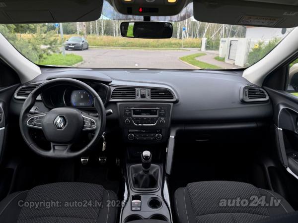 Beige Renault Kadjar 2017 in Tallinn, with an engine capacity of 1.20 L and mileage of 139 thousand km for 7490 €, photo 8 on AUTOMOTO.COM.LV