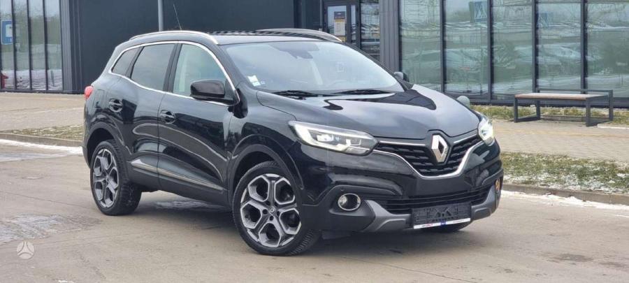Black Renault Kadjar 2015 in Siauliai, with an engine capacity of 1.60 L and mileage of 183 thousand km for 8900 €, photo 1 on AUTOMOTO.COM.LV