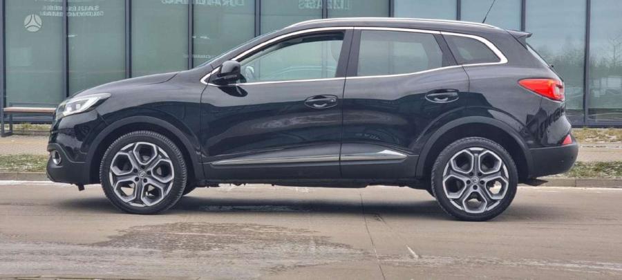 Black Renault Kadjar 2015 in Siauliai, with an engine capacity of 1.60 L and mileage of 183 thousand km for 8900 €, photo 5 on AUTOMOTO.COM.LV