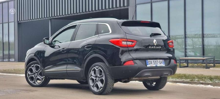Black Renault Kadjar 2015 in Siauliai, with an engine capacity of 1.60 L and mileage of 183 thousand km for 8900 €, photo 6 on AUTOMOTO.COM.LV