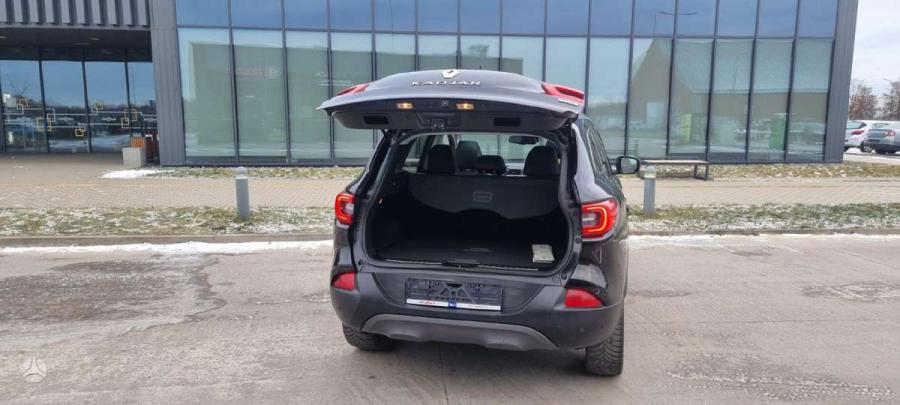 Black Renault Kadjar 2015 in Siauliai, with an engine capacity of 1.60 L and mileage of 183 thousand km for 8900 €, photo 27 on AUTOMOTO.COM.LV