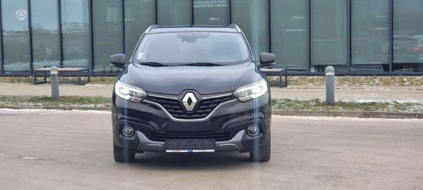 Black Renault Kadjar 2015 in Siauliai, with an engine capacity of 1.60 L and mileage of 183 thousand km for 8900 €, photo 2 on AUTOMOTO.COM.LV
