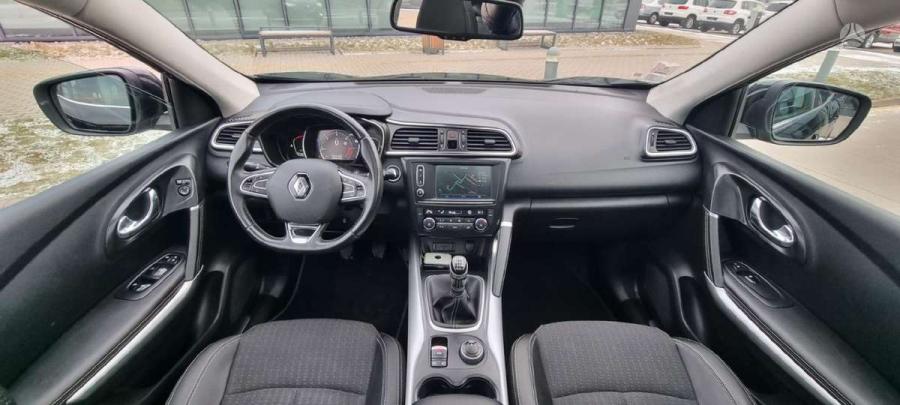 Black Renault Kadjar 2015 in Siauliai, with an engine capacity of 1.60 L and mileage of 183 thousand km for 8900 €, photo 12 on AUTOMOTO.COM.LV