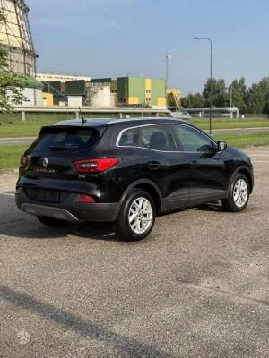 Black Renault Kadjar 2015 in Vilnius, with an engine capacity of 1.46 L and mileage of 240 thousand km for 7700 €, photo 5 on AUTOMOTO.COM.LV