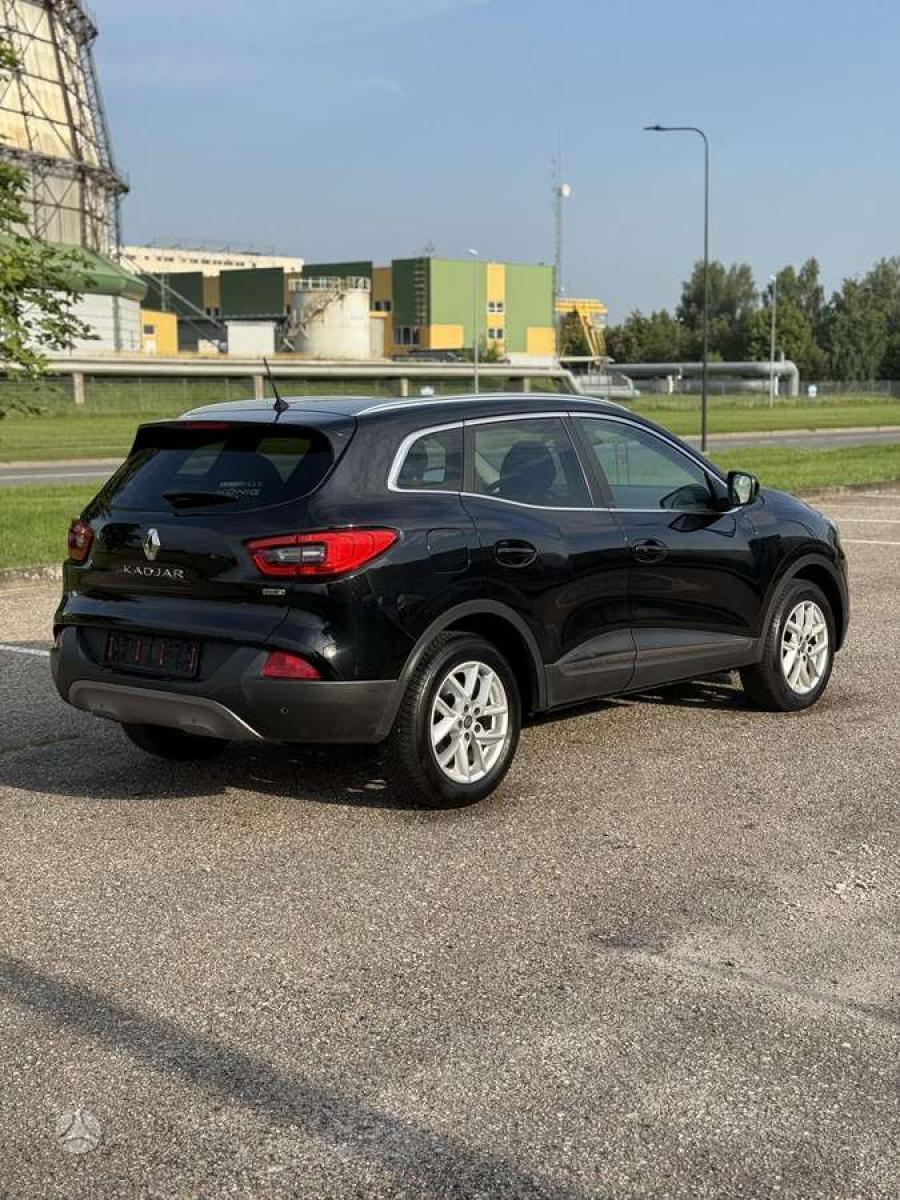 Black Renault Kadjar 2015 in Vilnius, with an engine capacity of 1.46 L and mileage of 240 thousand km for 7700 €, photo 5 on AUTOMOTO.COM.LV