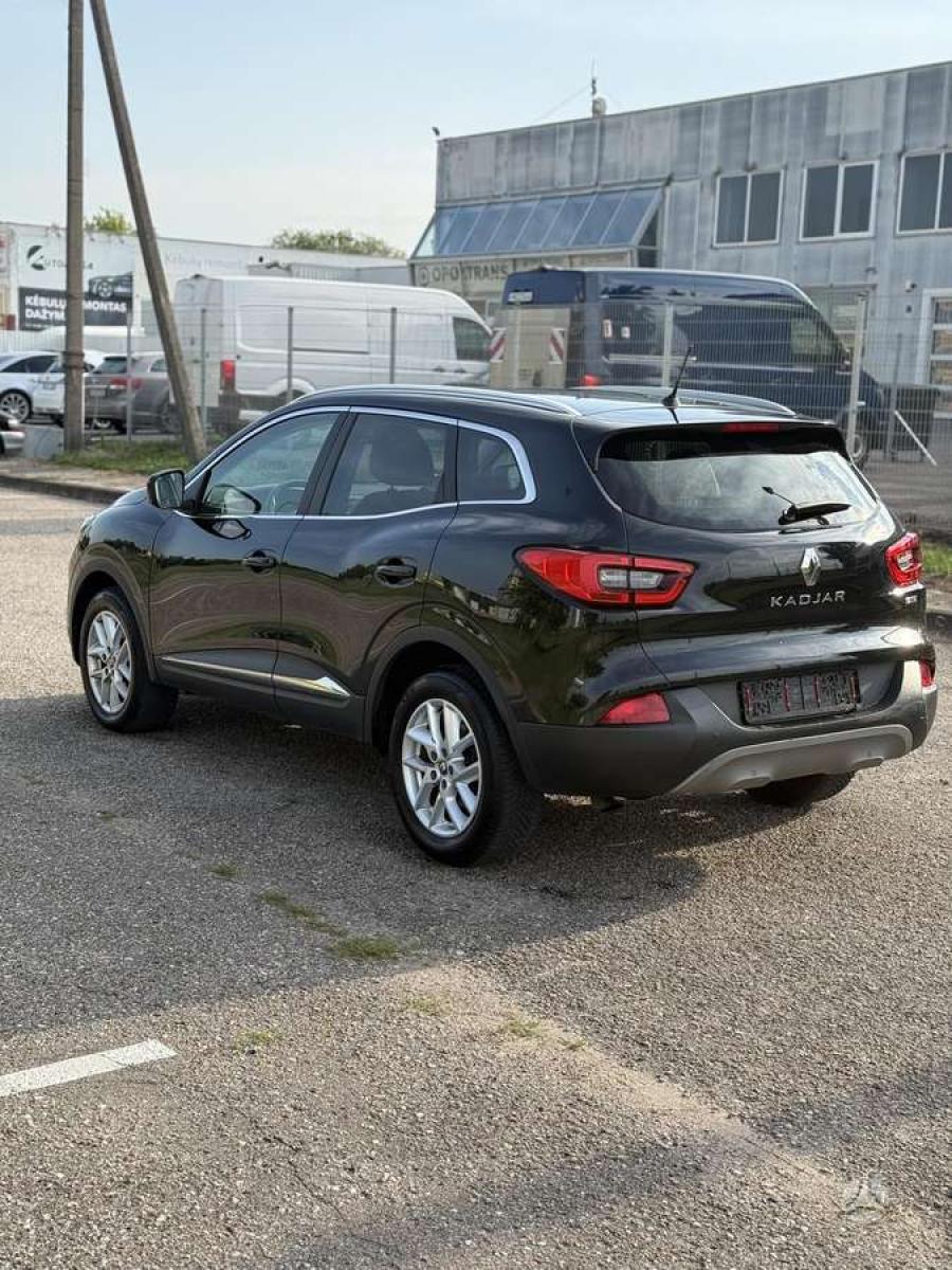 Black Renault Kadjar 2015 in Vilnius, with an engine capacity of 1.46 L and mileage of 240 thousand km for 7700 €, photo 7 on AUTOMOTO.COM.LV
