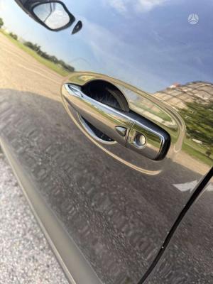 Black Renault Kadjar 2015 in Vilnius, with an engine capacity of 1.46 L and mileage of 240 thousand km for 7700 €, photo 9 on AUTOMOTO.COM.LV