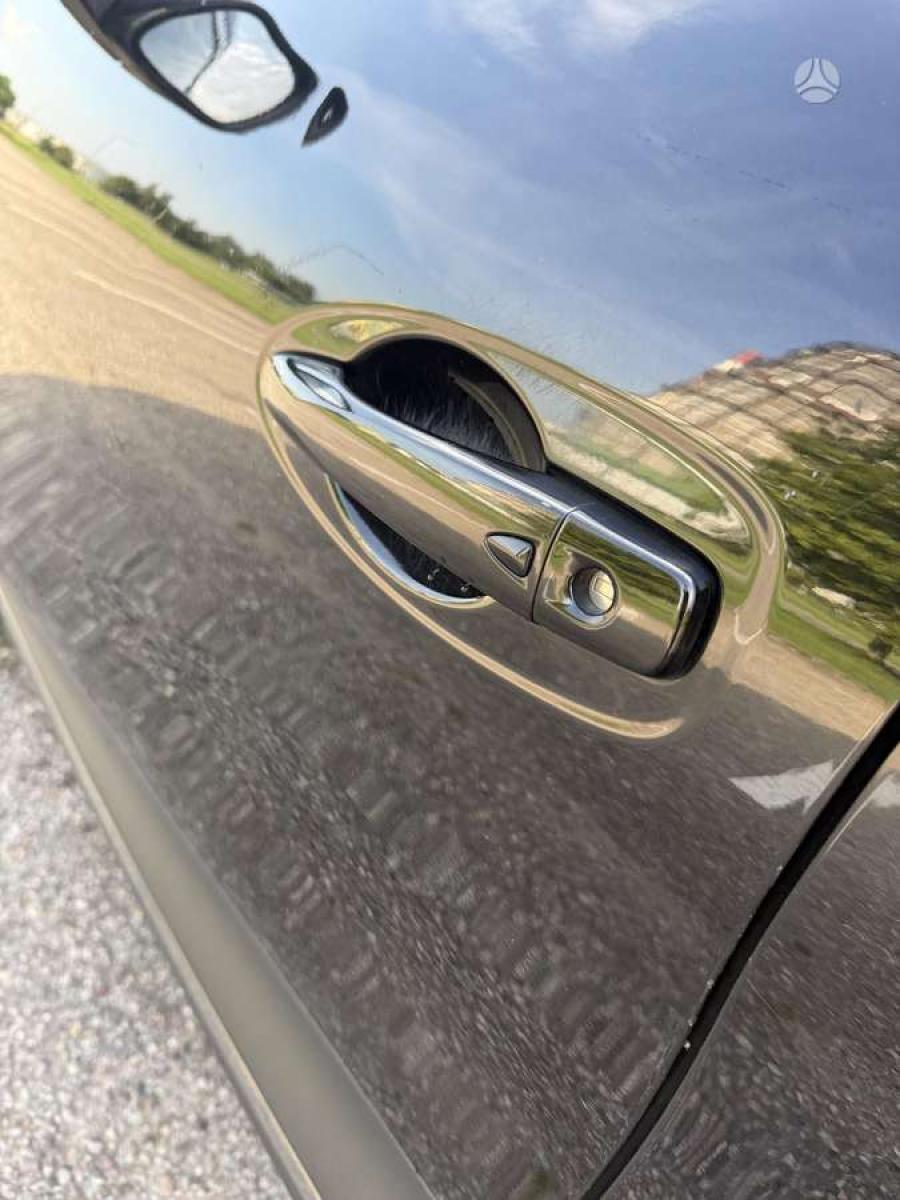 Black Renault Kadjar 2015 in Vilnius, with an engine capacity of 1.46 L and mileage of 240 thousand km for 7700 €, photo 9 on AUTOMOTO.COM.LV
