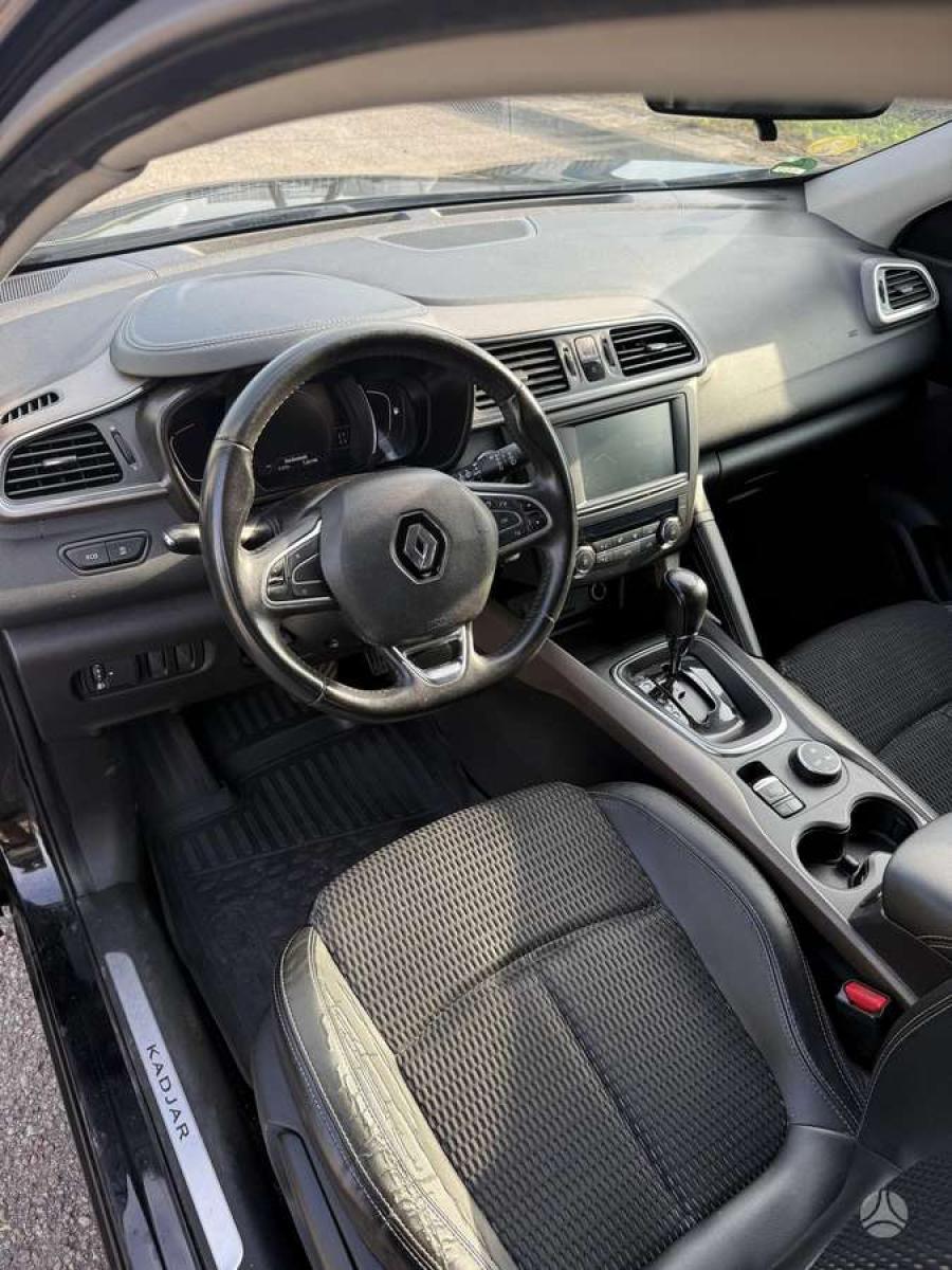 Black Renault Kadjar 2015 in Vilnius, with an engine capacity of 1.46 L and mileage of 240 thousand km for 7700 €, photo 10 on AUTOMOTO.COM.LV