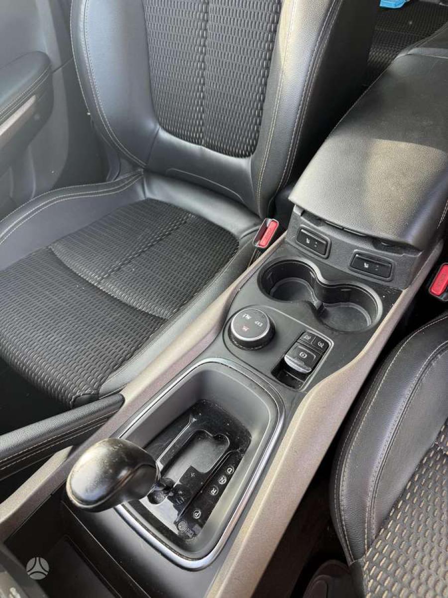 Black Renault Kadjar 2015 in Vilnius, with an engine capacity of 1.46 L and mileage of 240 thousand km for 7700 €, photo 11 on AUTOMOTO.COM.LV