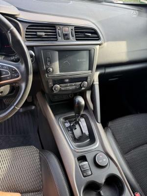 Black Renault Kadjar 2015 in Vilnius, with an engine capacity of 1.46 L and mileage of 240 thousand km for 7700 €, photo 12 on AUTOMOTO.COM.LV