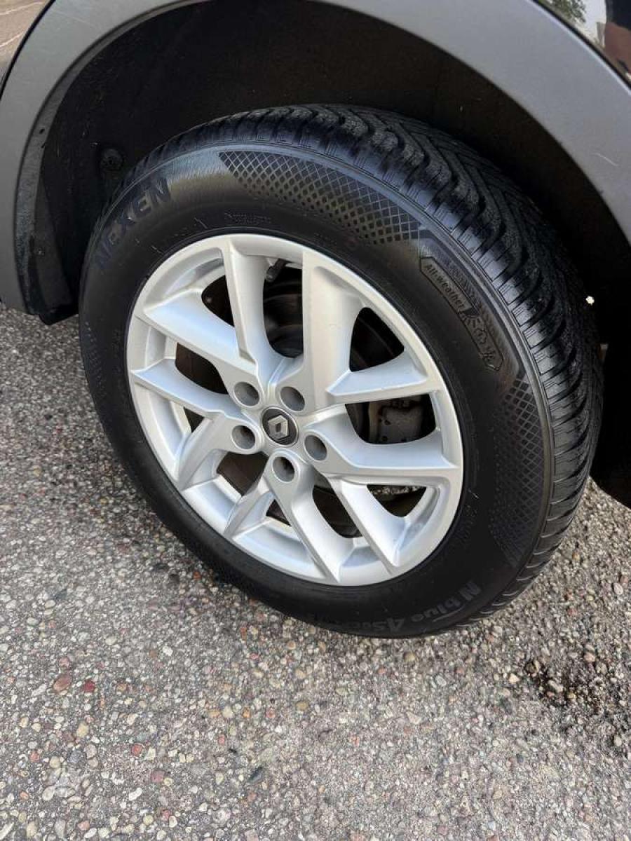 Black Renault Kadjar 2015 in Vilnius, with an engine capacity of 1.46 L and mileage of 240 thousand km for 7700 €, photo 14 on AUTOMOTO.COM.LV