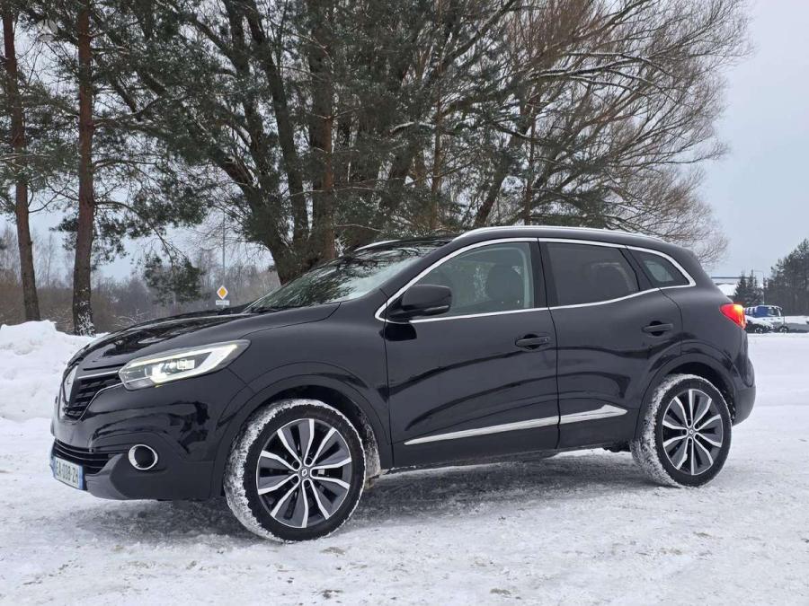Black Renault Kadjar 2016 in Taurage, with an engine capacity of 1.60 L and mileage of 175 thousand km for 8700 €, photo 4 on AUTOMOTO.COM.LV