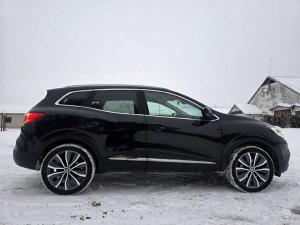Black Renault Kadjar 2016 in Taurage, with an engine capacity of 1.60 L and mileage of 175 thousand km for 8700 €, photo 6 on AUTOMOTO.COM.LV