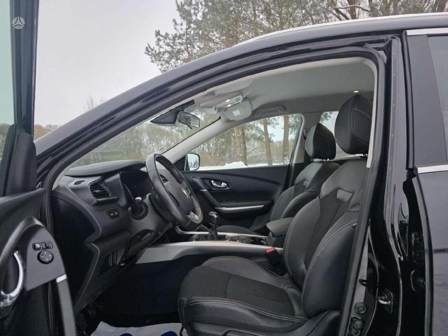 Black Renault Kadjar 2016 in Taurage, with an engine capacity of 1.60 L and mileage of 175 thousand km for 8700 €, photo 21 on AUTOMOTO.COM.LV