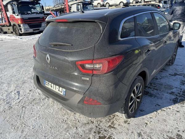 Melns Renault Kadjar 2016 Tauragė, ar dzinēja tilpumu 1.46 L un nobraukumu 200 tūkst. km par 7200 €, foto 4 vietnē AUTOMOTO.COM.LV