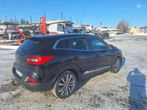 Black Renault Kadjar 2016 in Taurage, with an engine capacity of 1.60 L and mileage of 245 thousand km for 7600 €, photo 2 on AUTOMOTO.COM.LV