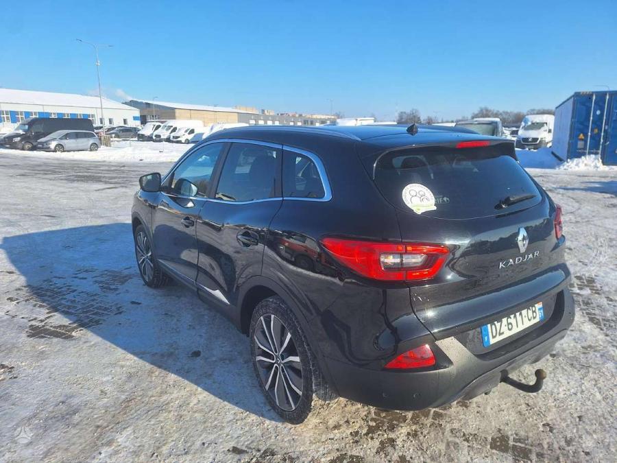 Black Renault Kadjar 2016 in Taurage, with an engine capacity of 1.60 L and mileage of 245 thousand km for 7600 €, photo 3 on AUTOMOTO.COM.LV