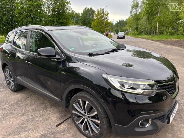 Black Renault Kadjar 2016 in Kaunas, with an engine capacity of 1.50 L and mileage of 287 thousand km for 8500 €, photo 2 on AUTOMOTO.COM.LV
