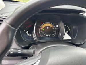 Black Renault Kadjar 2016 in Kaunas, with an engine capacity of 1.50 L and mileage of 287 thousand km for 8500 €, photo 17 on AUTOMOTO.COM.LV