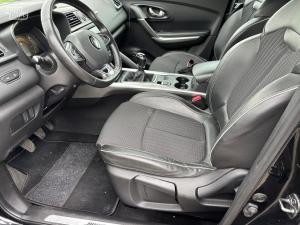 Black Renault Kadjar 2016 in Kaunas, with an engine capacity of 1.50 L and mileage of 287 thousand km for 8500 €, photo 19 on AUTOMOTO.COM.LV