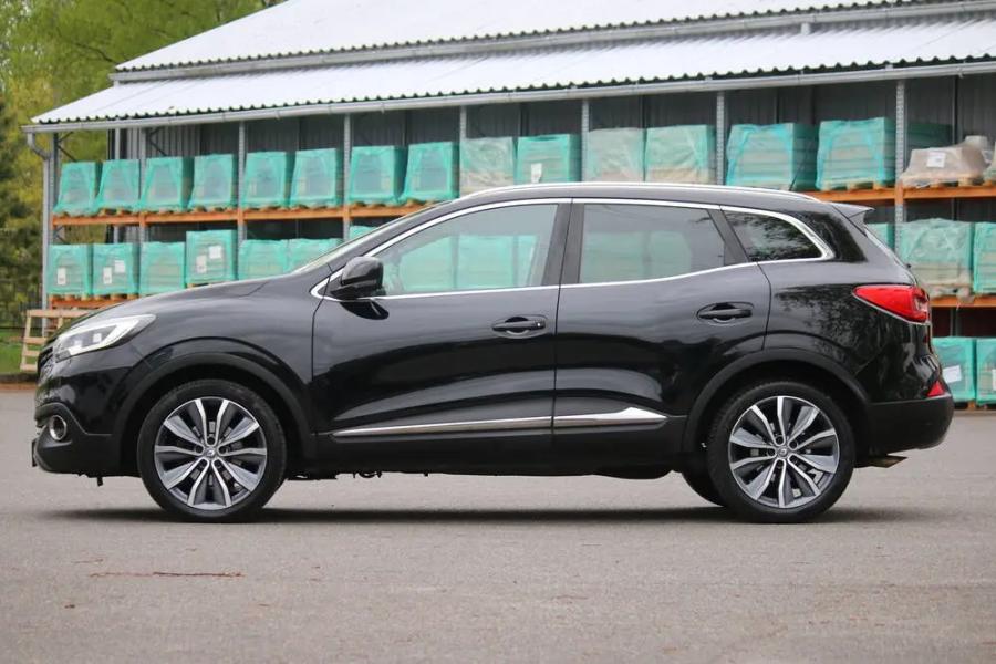 Black Renault Kadjar 2016 in Riga, with an engine capacity of 1.50 L and mileage of 192 thousand km for 9990 €, photo 6 on AUTOMOTO.COM.LV